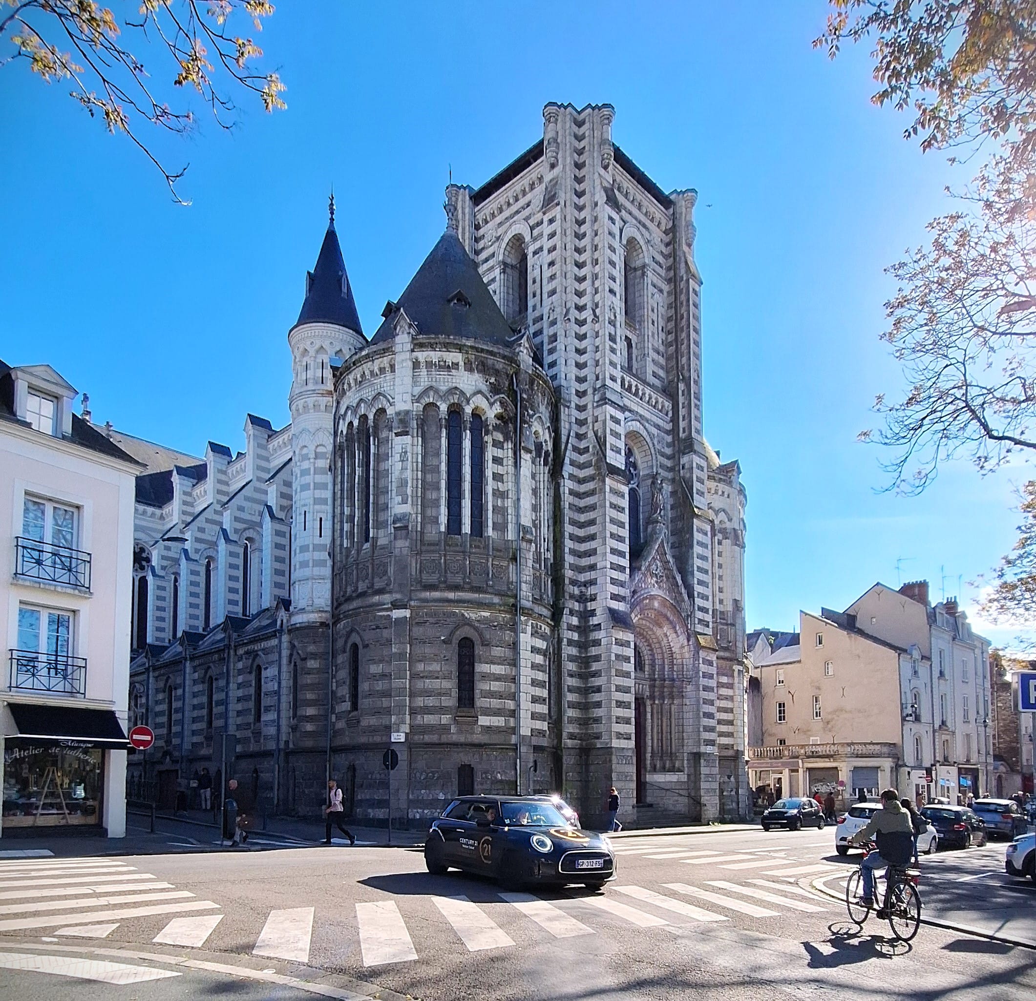Angers Travel Guide: Top Things to Do and Must-See Attractions